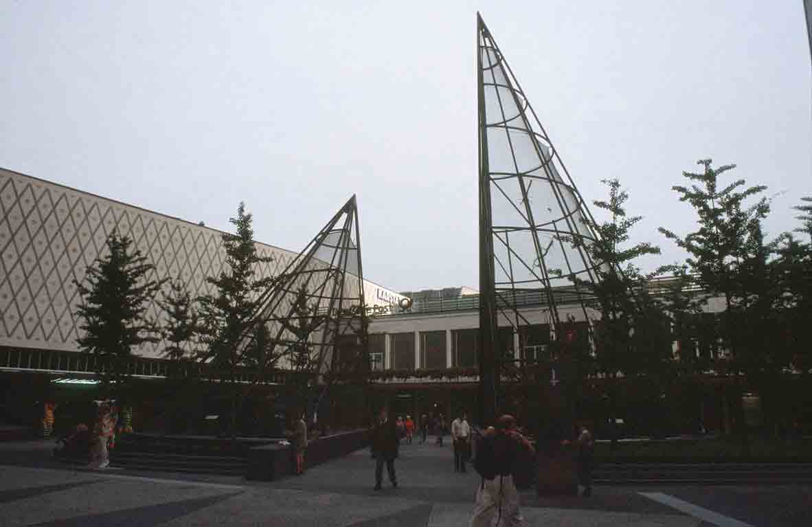 Performatism in Architecture. On Framing and the Spatial Realization of ...